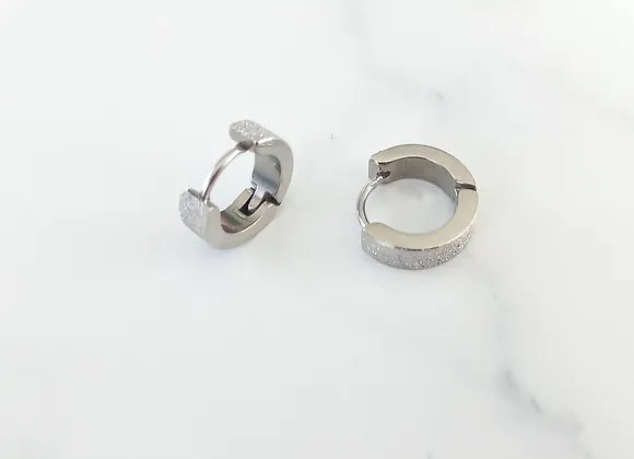 London - Ruff Silver Hoop – Tom & Bridget Boutique